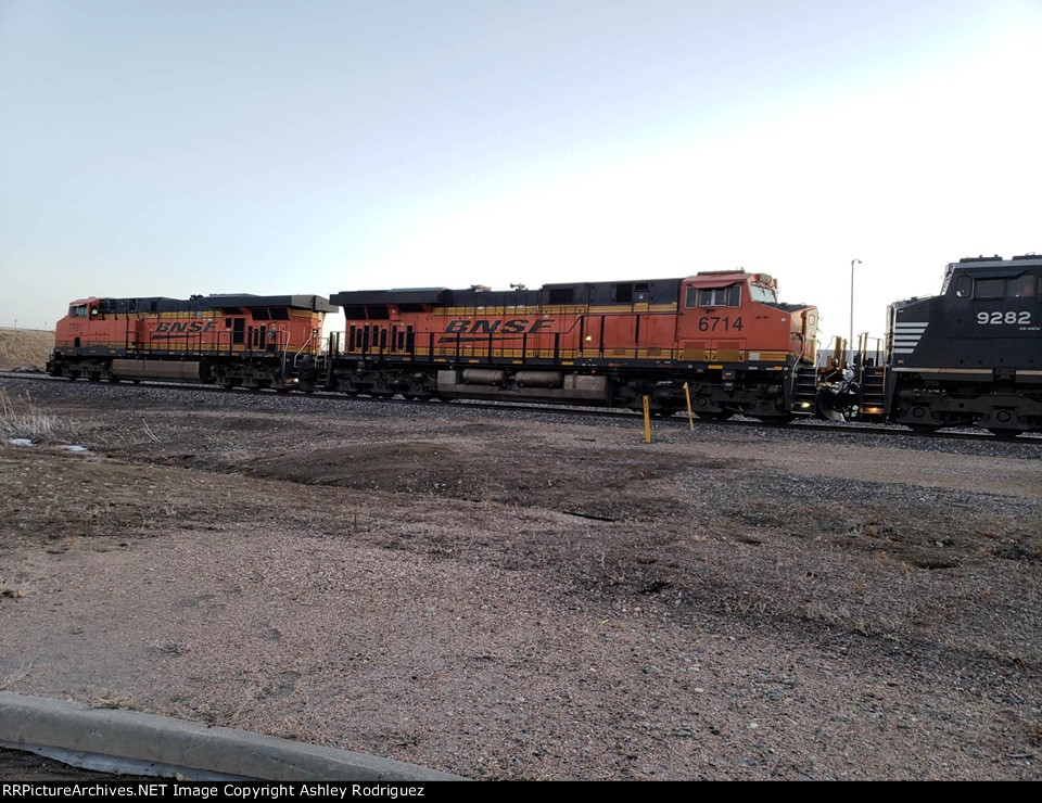 BNSF 6714